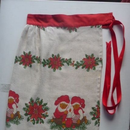 Jule - forkle med nisser - 70 talls - Epla