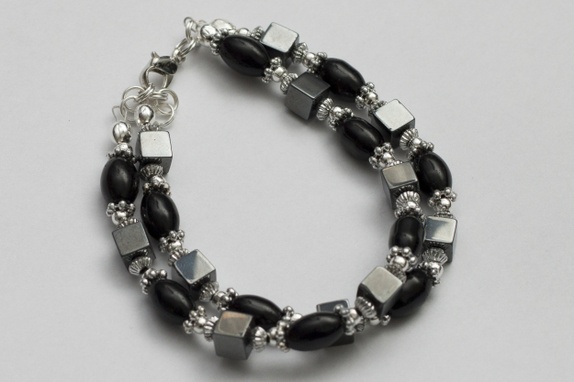 Dobbelt armbånd med hematitt - Epla