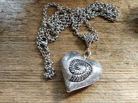 Langt Kjede Med Hjerte - Epla