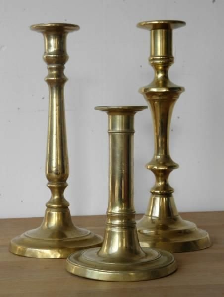 Tre engelske antikke lysestaker i messing - Epla