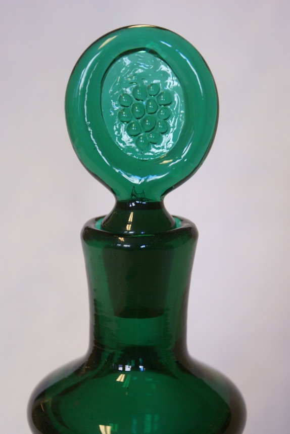 Lekker munnblåst karaffel i grønt glass - Epla