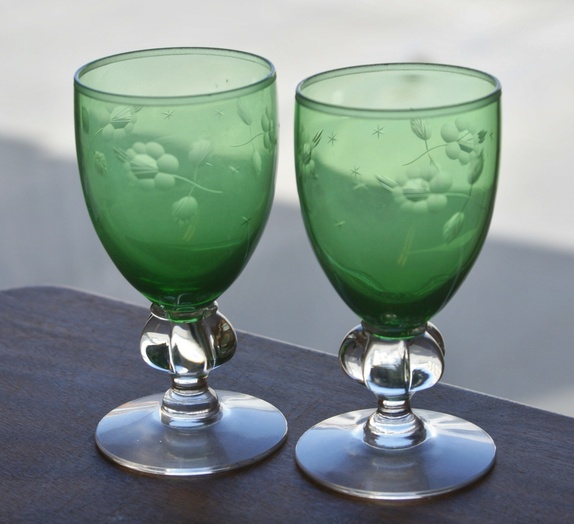 To vakre grønne gamle glass - Epla