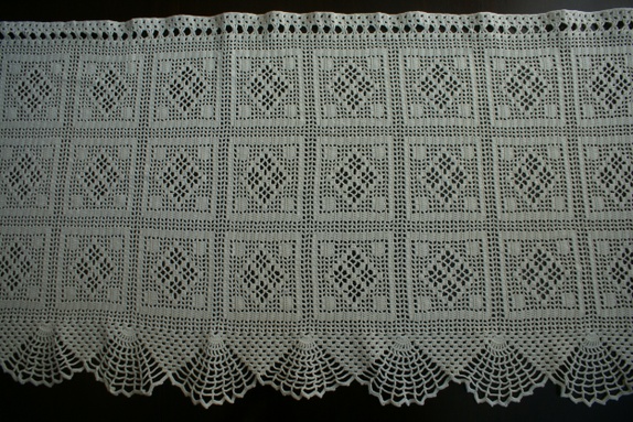 Lekker heklet gardinkappe naturfarget - Epla