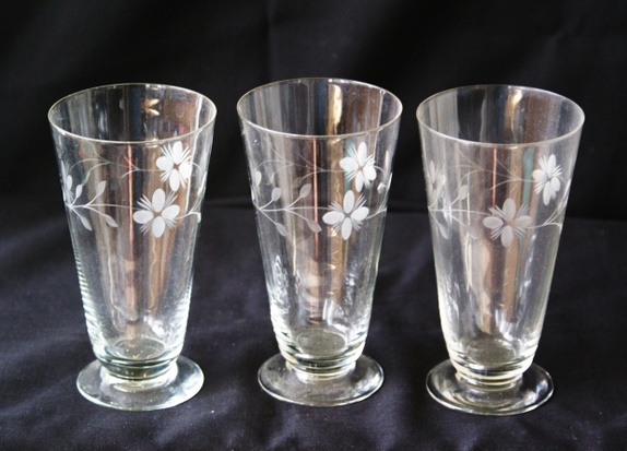 Tre gamle seltersglass - Epla