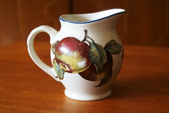 Vakker mindre engelsk mugge - Epla