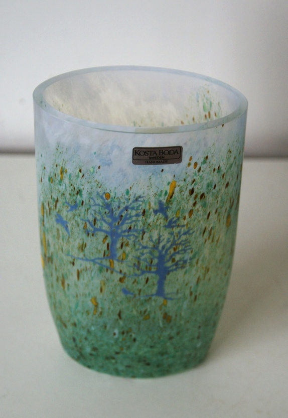 Kosta Boda- Fin vase- Kjell Engman - Epla