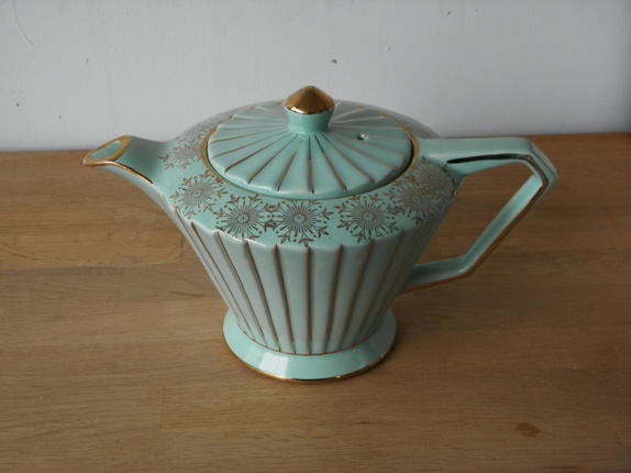 Nydelig Sadler tekanne fra England - Epla