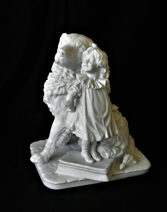 Stor- gammel bisquit figur- hund og jente - Epla