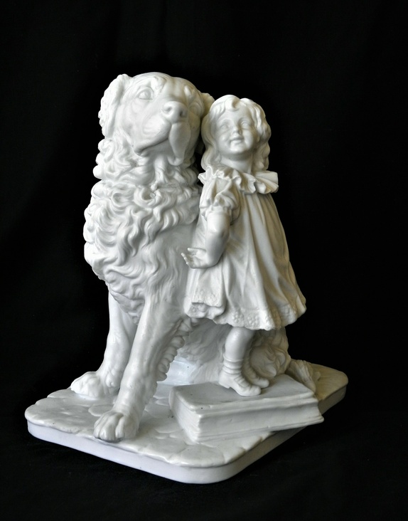 Stor- gammel bisquit figur- hund og jente - Epla