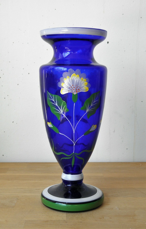 Vakker blå retro vase i kunstglass - Epla