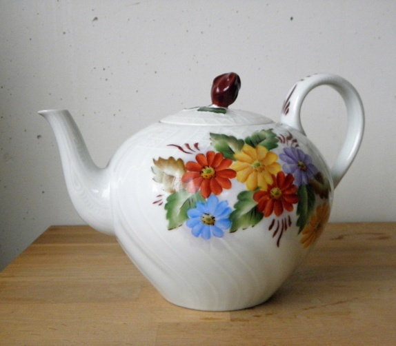 Vakker tekanne fra Tyskland - Epla