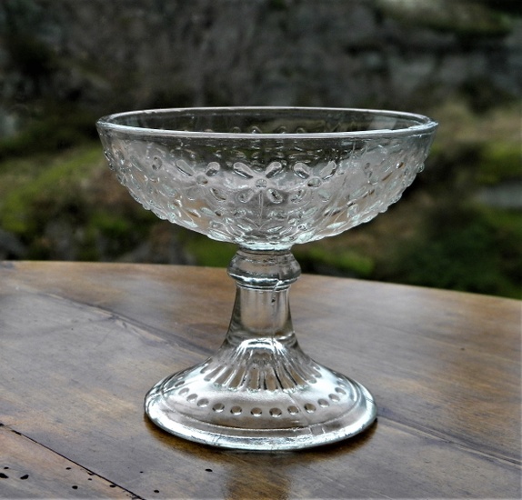 Høvik- Thomas- Sukkerskål på stett - Epla