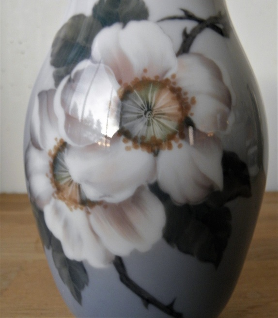 Vakker vase- Kongelig Dansk Porselen - Epla