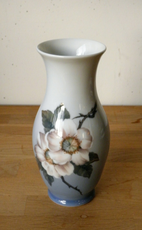 Vakker vase- Kongelig Dansk Porselen - Epla