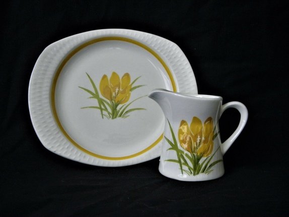 Stavangerflint- Krokus- fat + fløtemugge - Epla