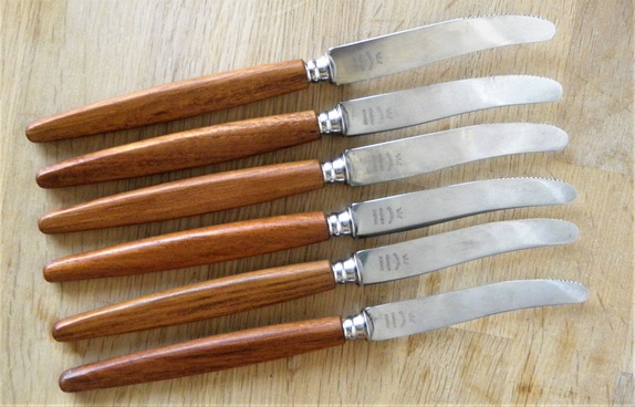 Seks Skaugum fruktkniver- Teak - Epla