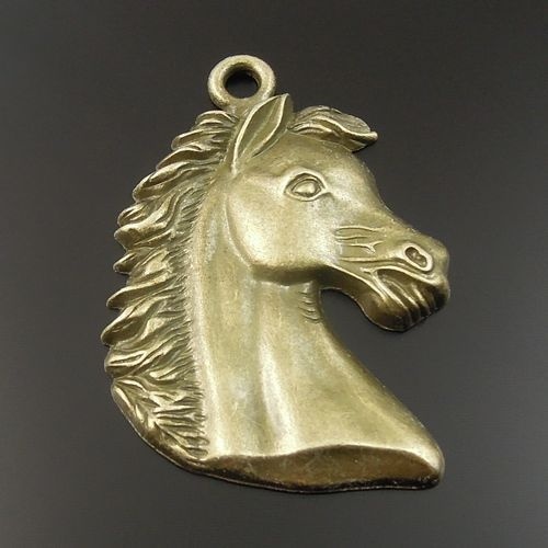 1 bronsefarget charms, hest! - Epla