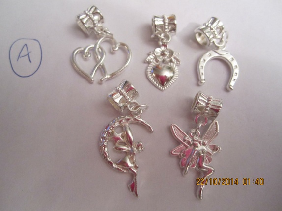 5 stk charms med oppheng, mix! - Epla