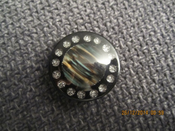 1 stor knapp, 30mm! - Epla