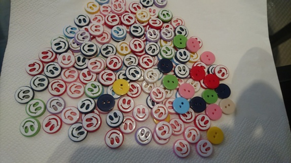 120 små knapper! Mix! - Epla