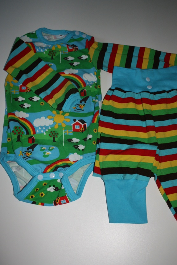 Body og bukse med sommermotiv, str 92 - Epla