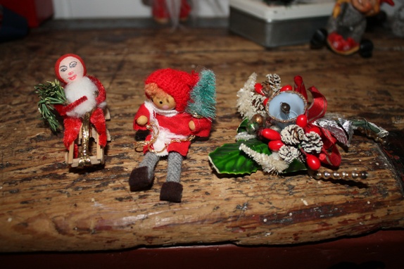 Vintage julepynt...søte små nisser... - Epla