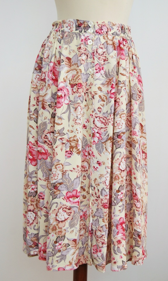 SALG // Blomstrete skjørt - Epla