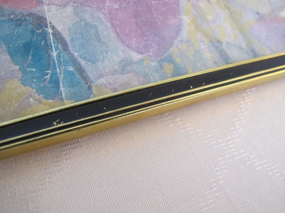 Tre rammer med mørke detaljer - Epla