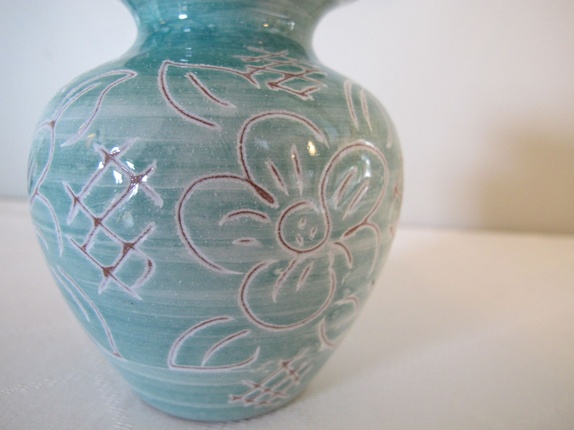 Søt vase i keramikk - Epla