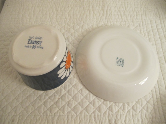 Daisy-kopper med tefat - Epla