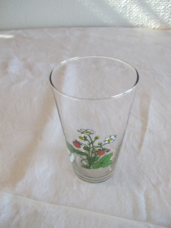 "Reservert" Markjordbær - Epla