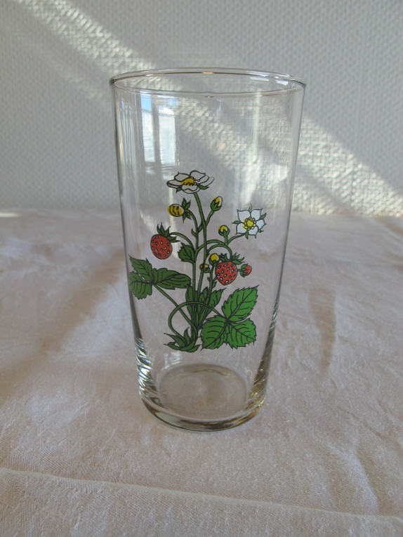 "Reservert" Markjordbær - Epla