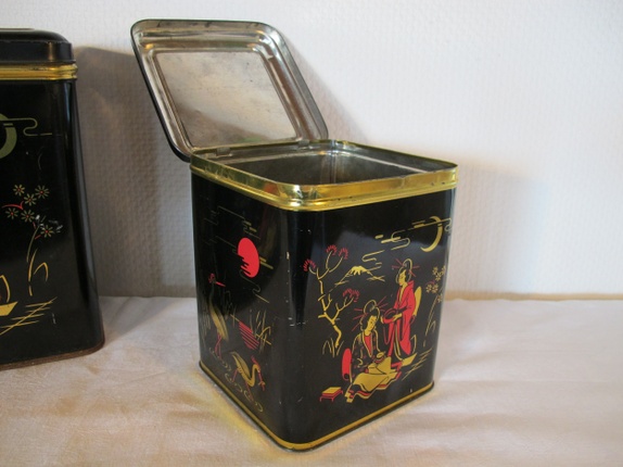 -50% 2 Gamle tebokser - Epla