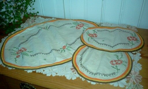 Retro, sett med tre duker. - Epla