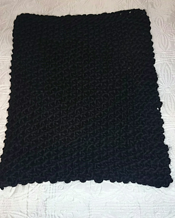 Perlestrikket chunky pledd - Epla