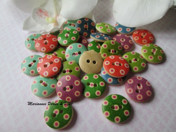 30 knapper med prikker - Epla