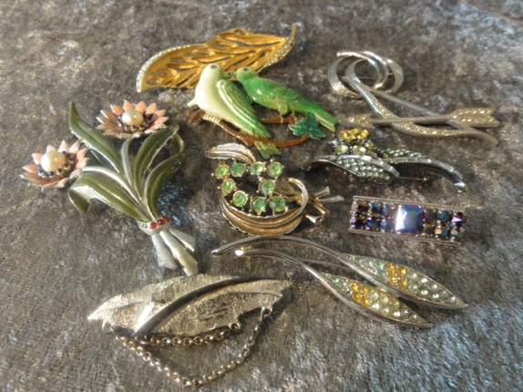 Vintage brosjer - Epla