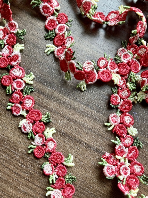 90 cm Blomster Pyntebånd (A-6279) - Epla