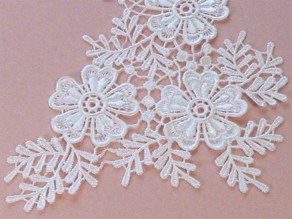 (13 x 31 cm) Stor Brodert Applikasjon - Blondeblomster (6244) - Epla