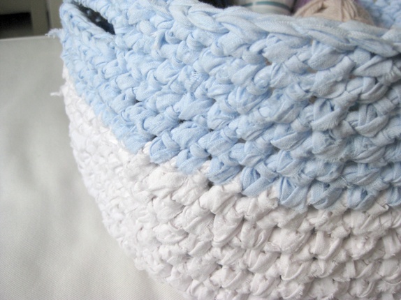 JIPPI 3! Stor heklet kurv. Gjenbruk. Inkl. frakt - Epla