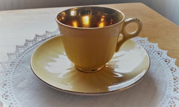 Gul mokkakopp fra Figgjo - Epla