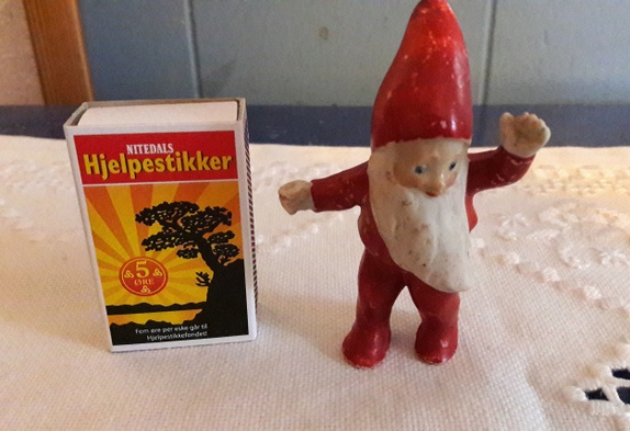 Liten gammel nisse - Epla