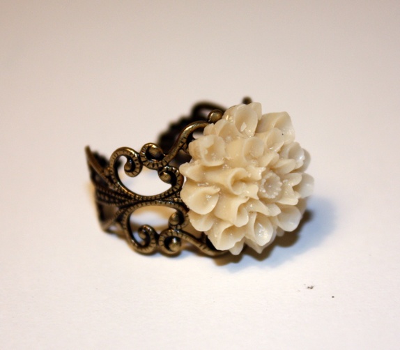 Kremhvit rose-ring - Epla