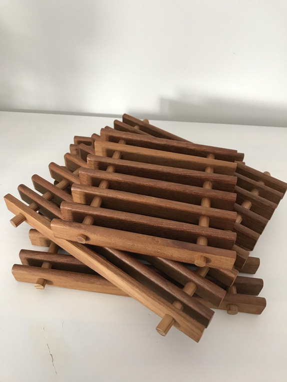 Gryteunderlag av teak - Epla