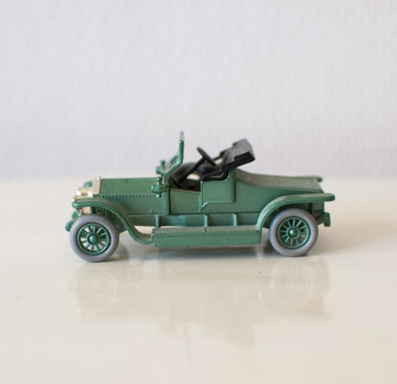 Lekebil/bil til settekasse - Epla