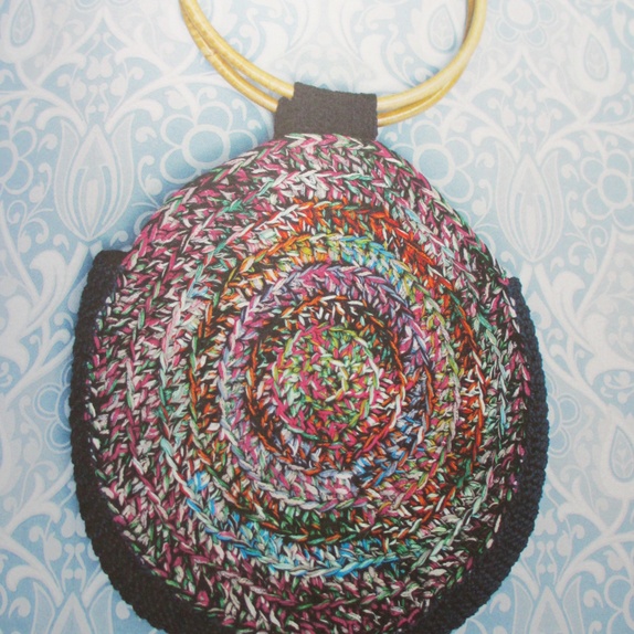 Strikk og hekle av restegarn-bok - Epla