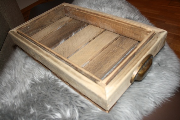 Serveringsbrett i rekved (drivved).Fri frakt. - Epla