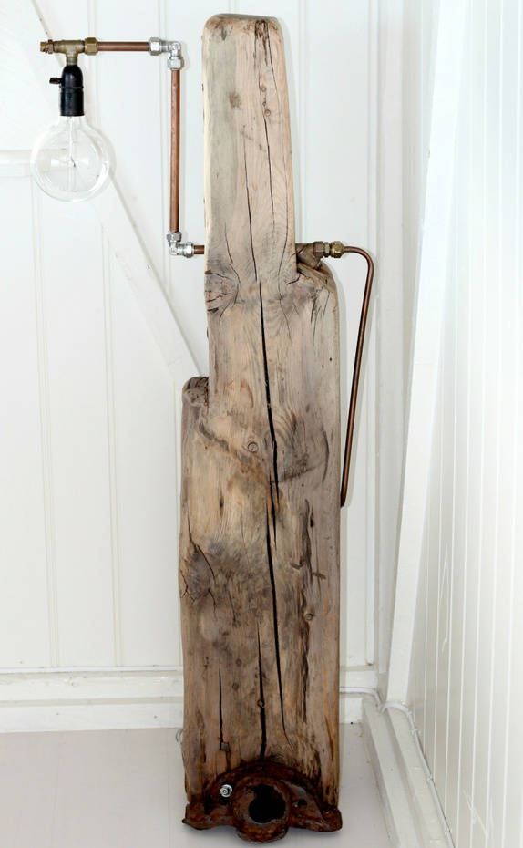 Håndlaget lampe av drivved - Epla