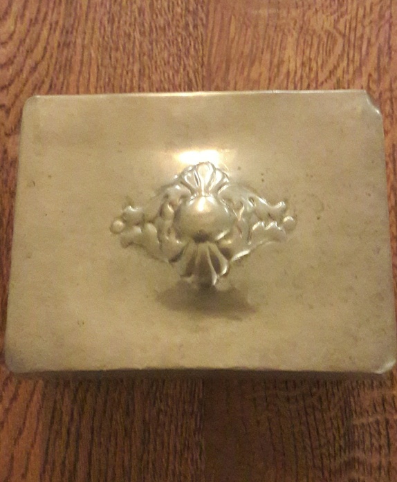 Skrin i tinn med teak boks. - Epla