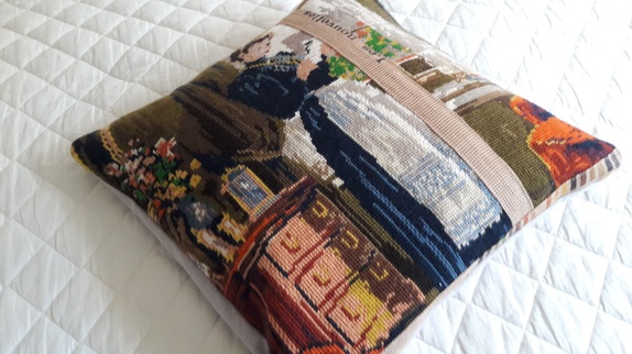 Pute med nydelig broderi. - Epla